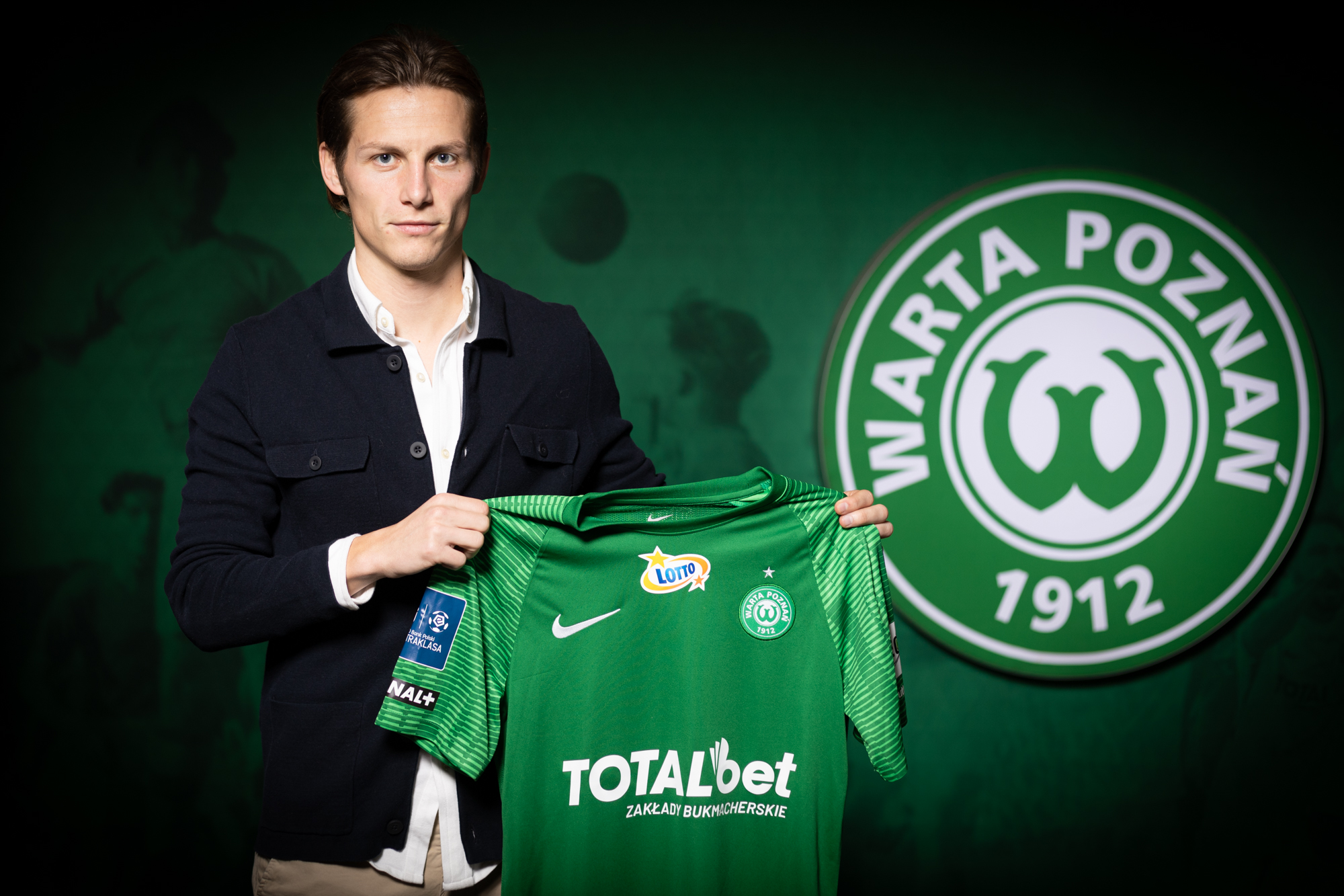 Oficjalnie: Warta Poznań ma drugiego nowego piłkarza. Umowa podpisana ...