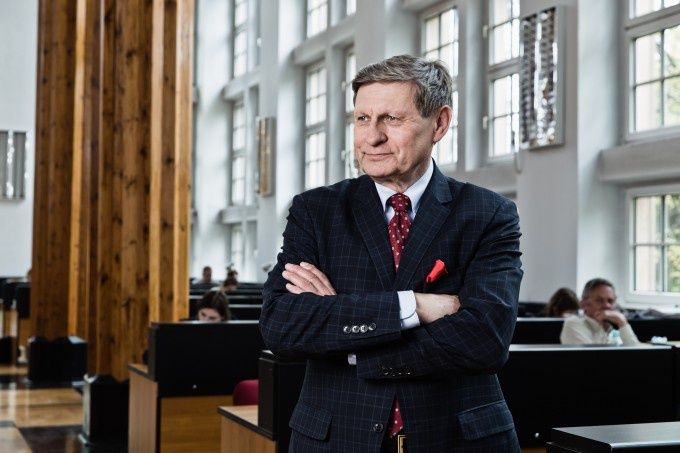 "Trzeba odpaństwowić media publiczne". Balcerowicz ma nowy pomysł na ...