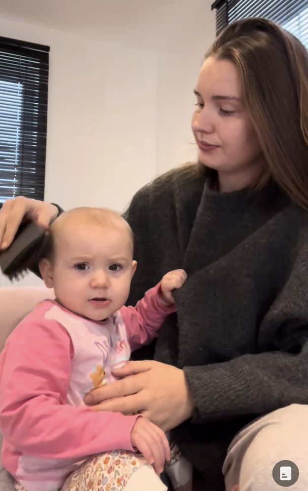 16-latka zaszła w ciążę. Prze miesiąc ukrywała, że ma dziecko - Pudelek