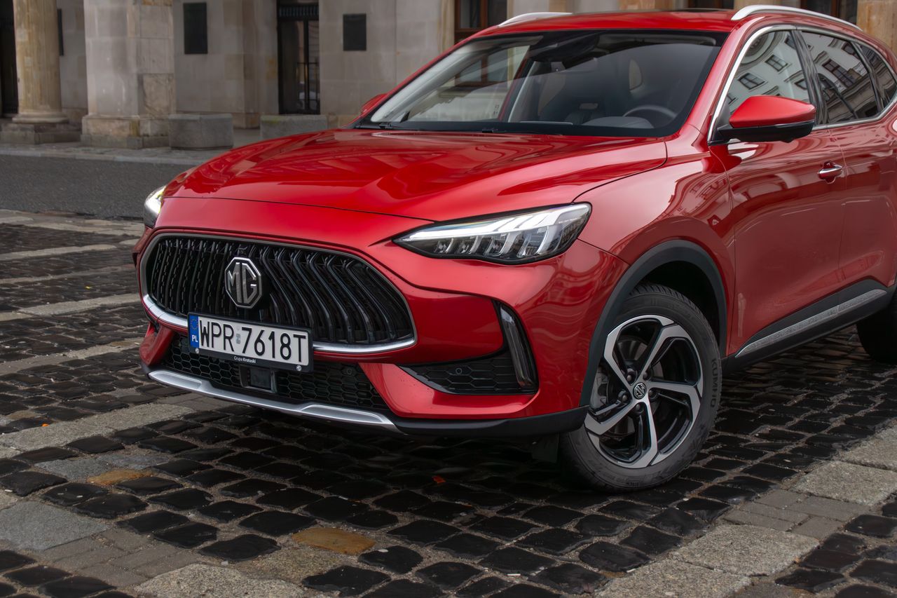 Test: MG HS Exclusive – z dużej chmury mały deszcz