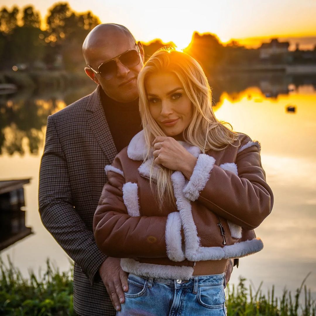 Dominik Abus w sensualnej sesji z partnerką. Iga wygląda zjawiskowo