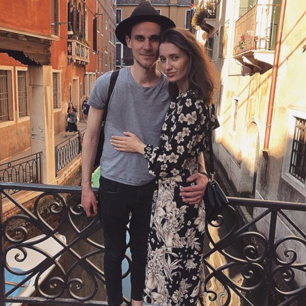 "M jak miłość". Marcel Sabat wziął ślub ze swoją partnerką! Aktor ...