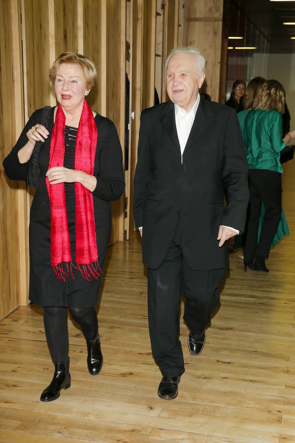 Mówi o życiu intymnym po 50-tce. "Seks jest rzadszy, ale nie znaczy, że ...