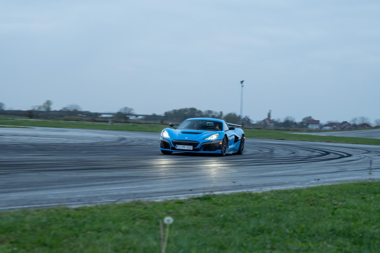 Test: Rimac Nevera – tak jeździ najszybszy samochód elektryczny na świecie Test: Rimac Nevera – tak jeździ najszybszy samochód elektryczny na świecie