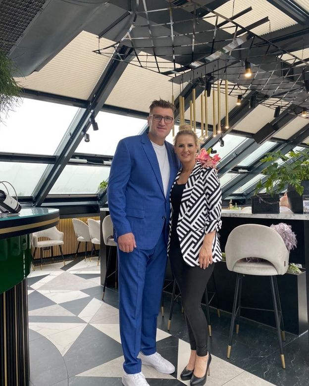 Dominika Tajner w żałobie. "Odeszła cudowna kobieta" - Pudelek