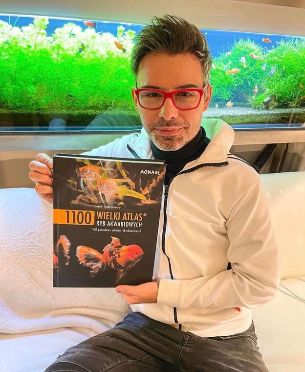 Oskarża TVP o hipokryzję. "Byłem na randce ze znanym prezenterem" - Pudelek