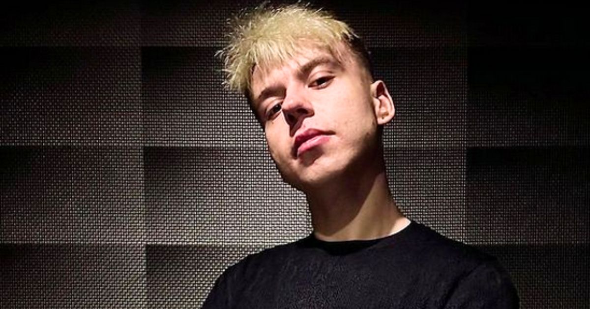 "Przestaję być influencerem". Mandzio ujawnił, co robi dalej - Vibez