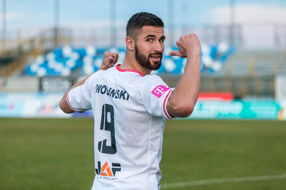 Łukasz Zwoliński znów z golem! Polak walczy o koronę króla strzelców w ...