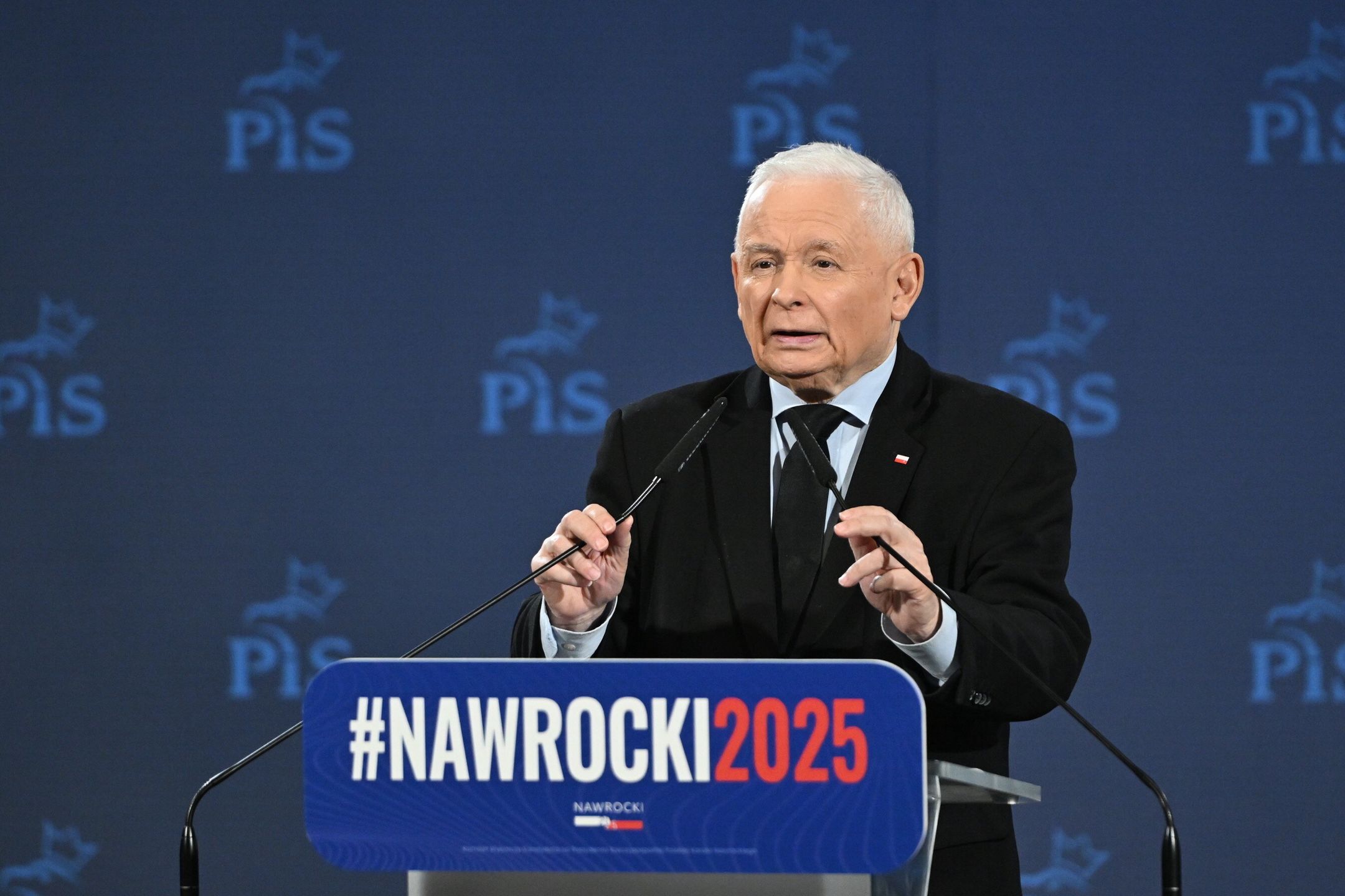 Kaczyński nagle przerwał wystąpienie. "Może wezwijcie pogotowie"