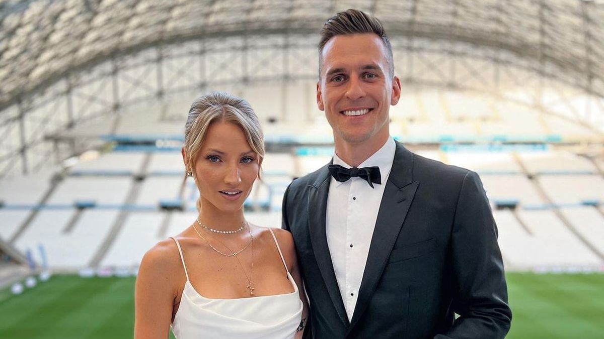 Milik pokazał duszę romantyka. O tym zdjęciu z ukochaną jest głośno