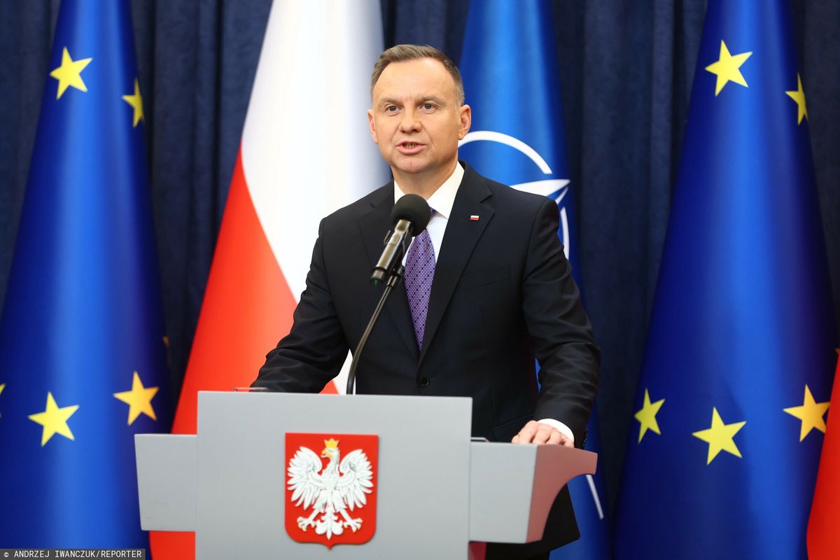 Andrzej Duda wyłożył karty na stół. Polakom pomysł się nie podoba - WP Wiadomości