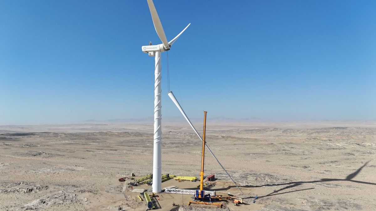 Nowa era energetyki w Afryce. Budują farmę w Namibii bez użycia dźwigu