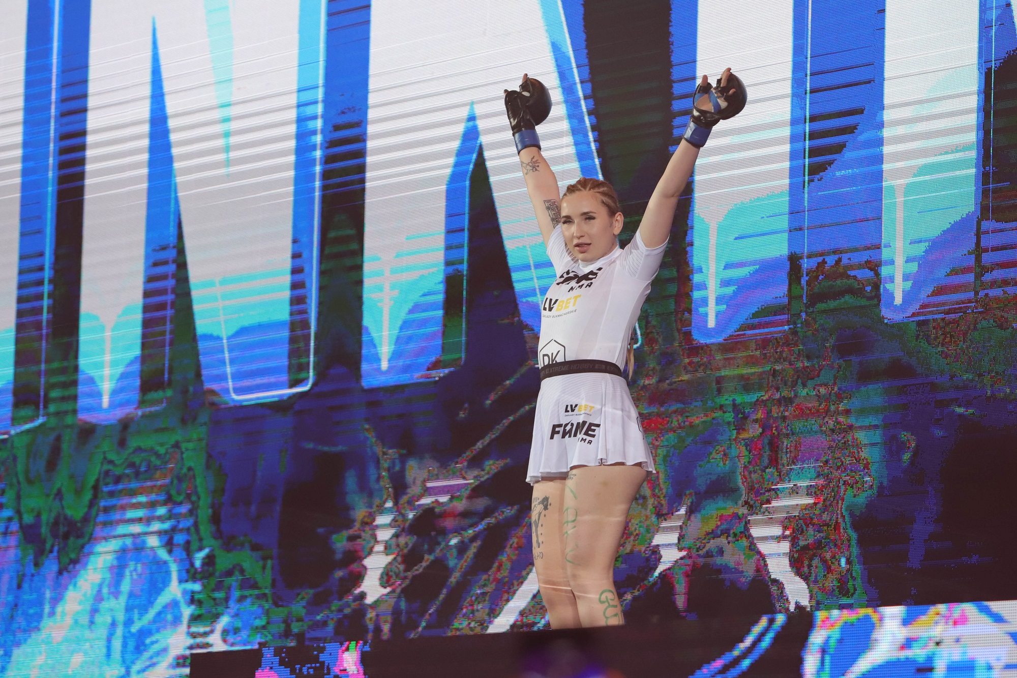 Fame MMA 10. Marta "Linkimaster" Linkiewicz - Kamila "Kamiszka ...