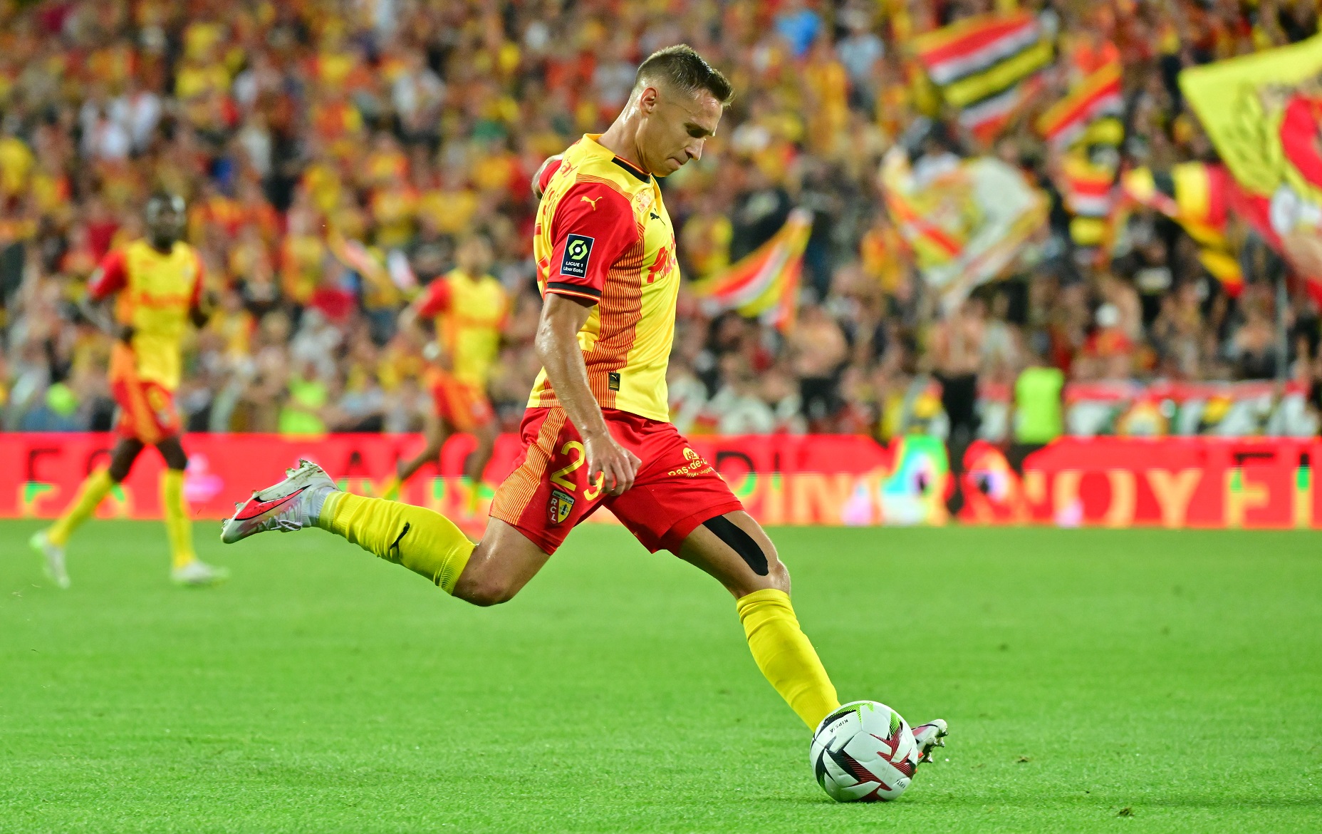 Przemysław Frankowski wrócił do gry. Trwa fatalna passa FC Lens - WP ...