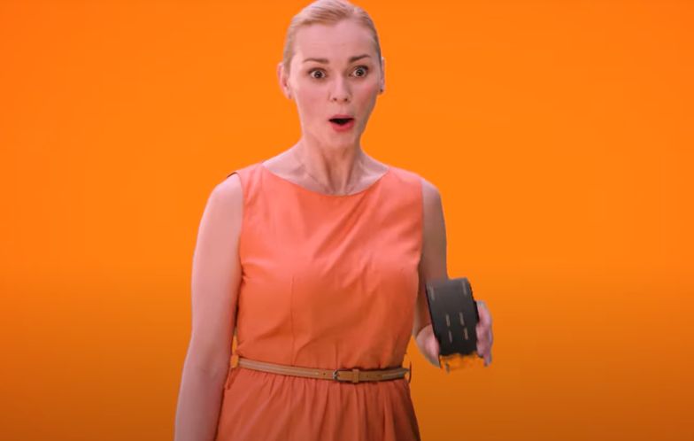 Została twarzą Shopee. Kim jest blondynka z popularnej reklamy? - o2 ...