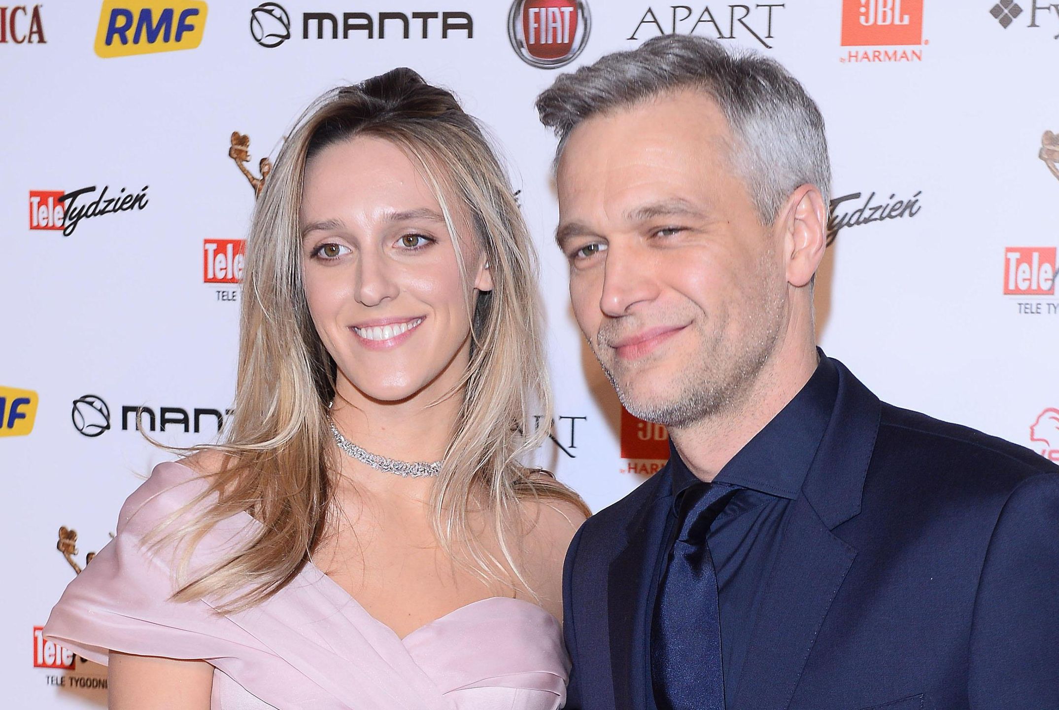 Michał Żebrowski i Aleksandra Żebrowska na okładce "L'Officiel". Jej ...