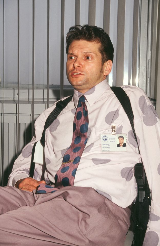 Tak Krzysztof Rutkowski wyglądał 30 LAT TEMU! Jeszcze bez kwadratowej ... Tak Krzysztof Rutkowski wyglądał 30 LAT TEMU! Jeszcze bez kwadratowej ...