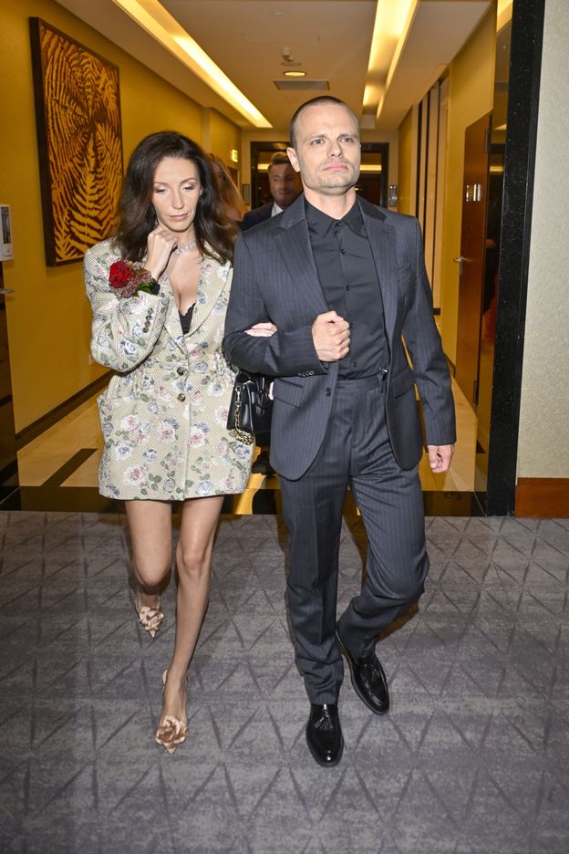 Obrazili partnerkę Hakiela. Kobieta nie wytrzymała! - Pudelek