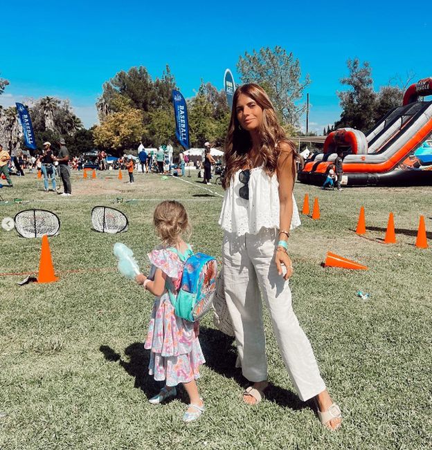 Weronika Rosati pozuje z córką. Pokazała dyplom z polskiej szkoły ...