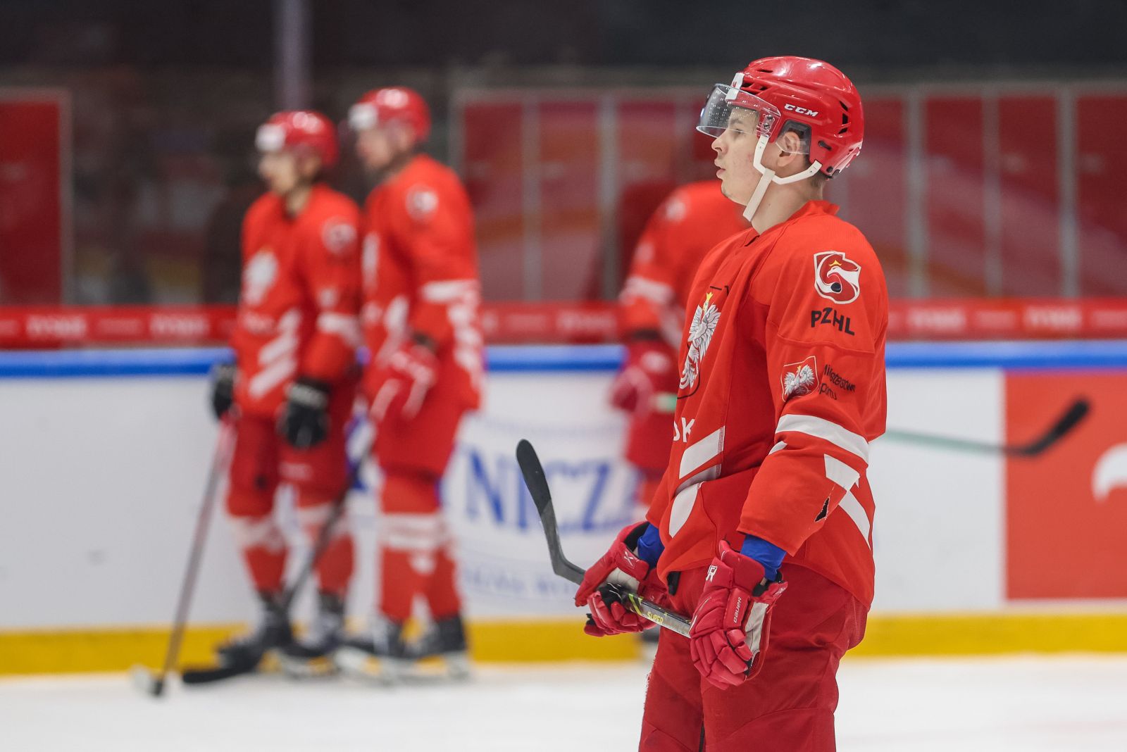 Rozluźnieni, weseli, pewni siebie. Odsłaniamy kulisy sukcesu hokeistów ...