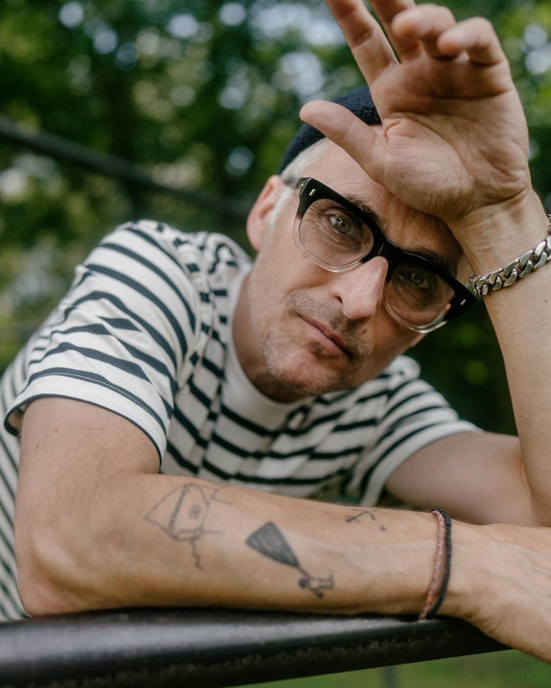 Artur Rojek spowodował niezłą kraksę. Na miejscu policja, badanie ...