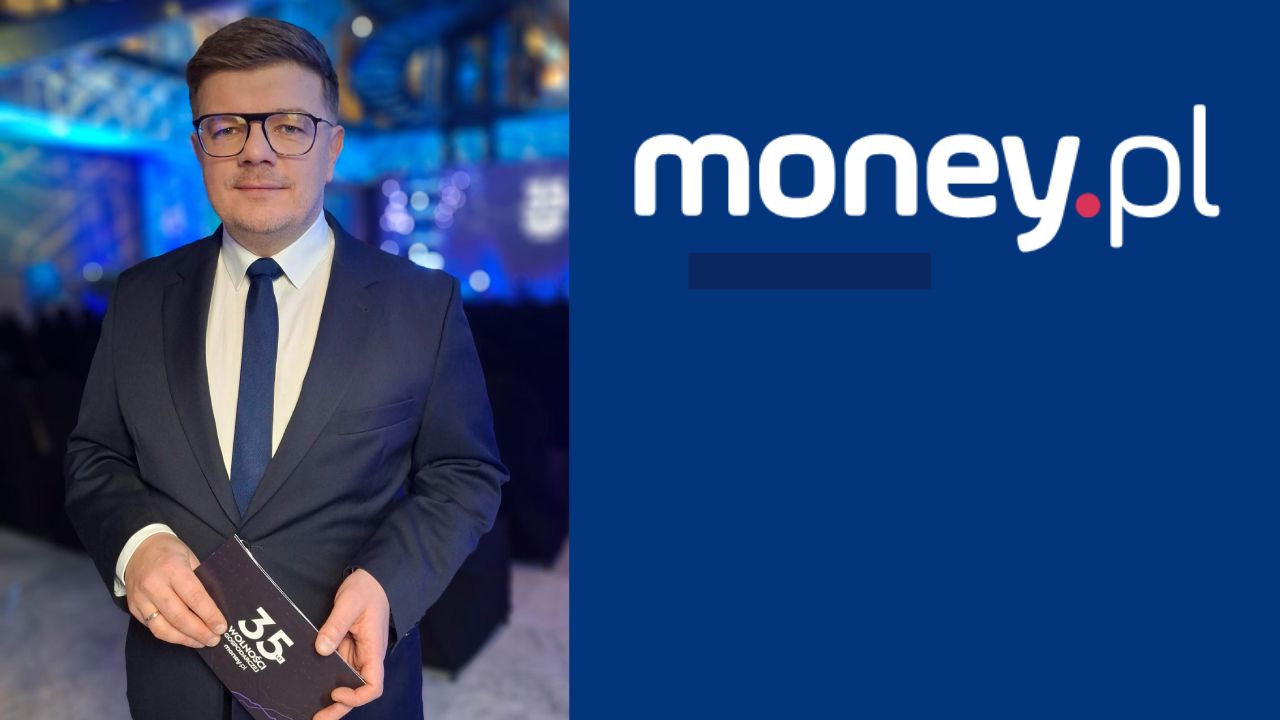 Szef redakcji money.pl Łukasz Kijek z nagrodą od Związku ...