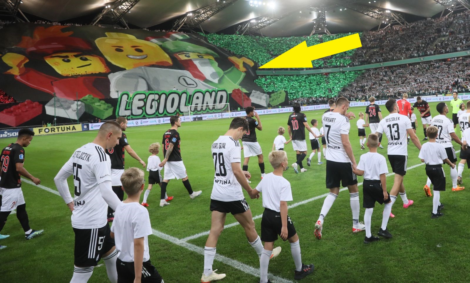 Fani Legii znów pokazali klasę. Tylko spójrz na tę oprawę! - WP ...