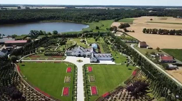 Kim jest tajemniczy "milioner z Instagrama"? Piotr Śledź ma szereg firm ...