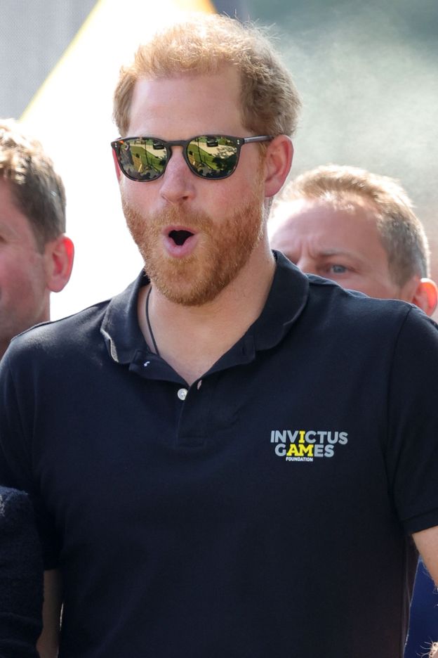 To z nią książę Harry STRACIŁ DZIEWICTWO? Znana aktorka stawia sprawę ...