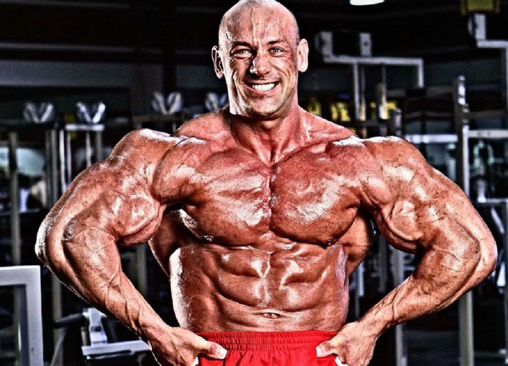 Robert Burneika kiedyś zachwycał formą. Hardkorowy Koksu pokazał stare ...