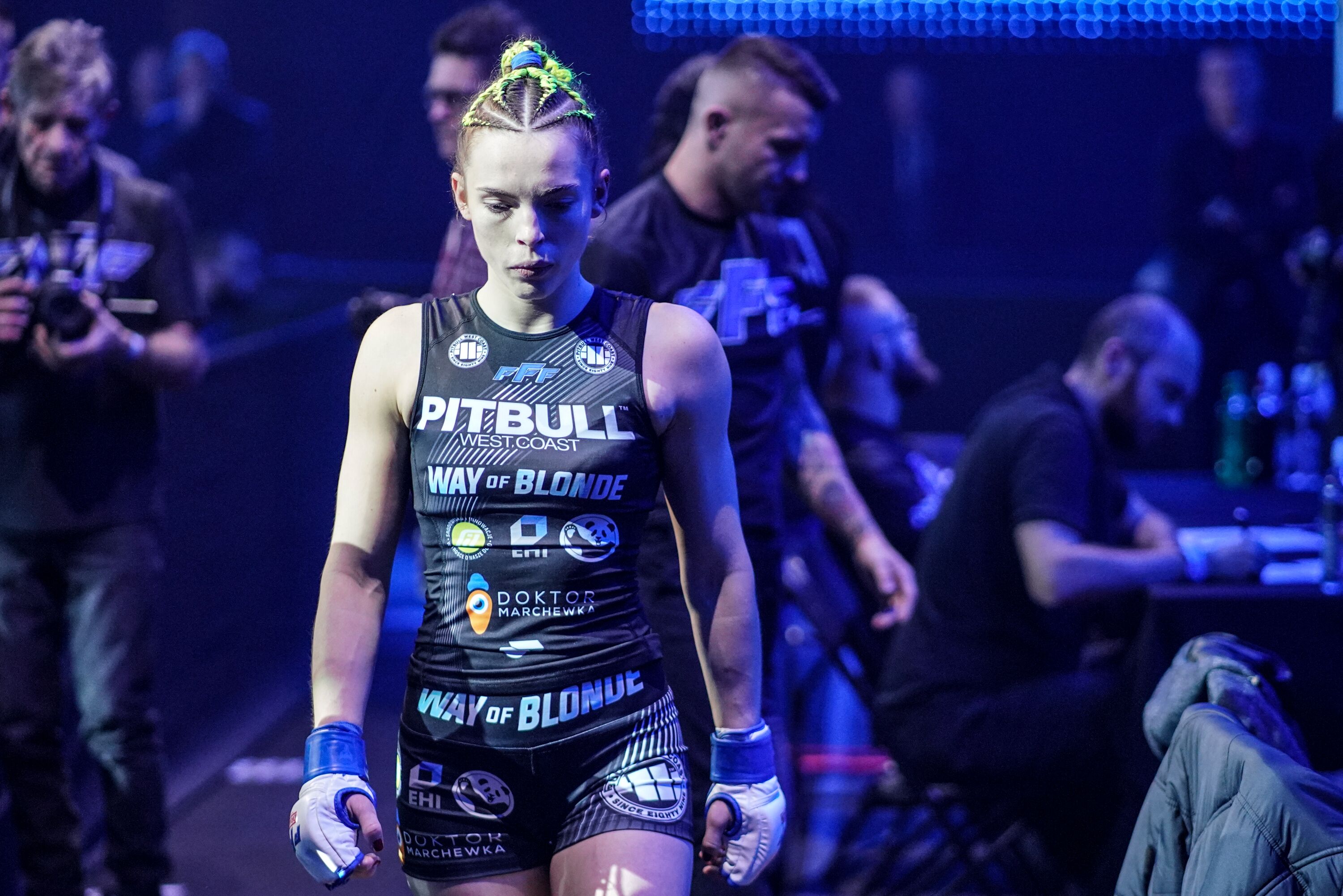 Fame MMA 9. Karolina "Way of Blonde" Brzuszczyńska - Anna "Anna IFBB ...