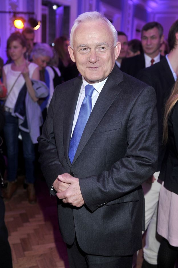 Leszek Miller narzekał na emeryturę. Tabloid podliczył, ile otrzymał ...
