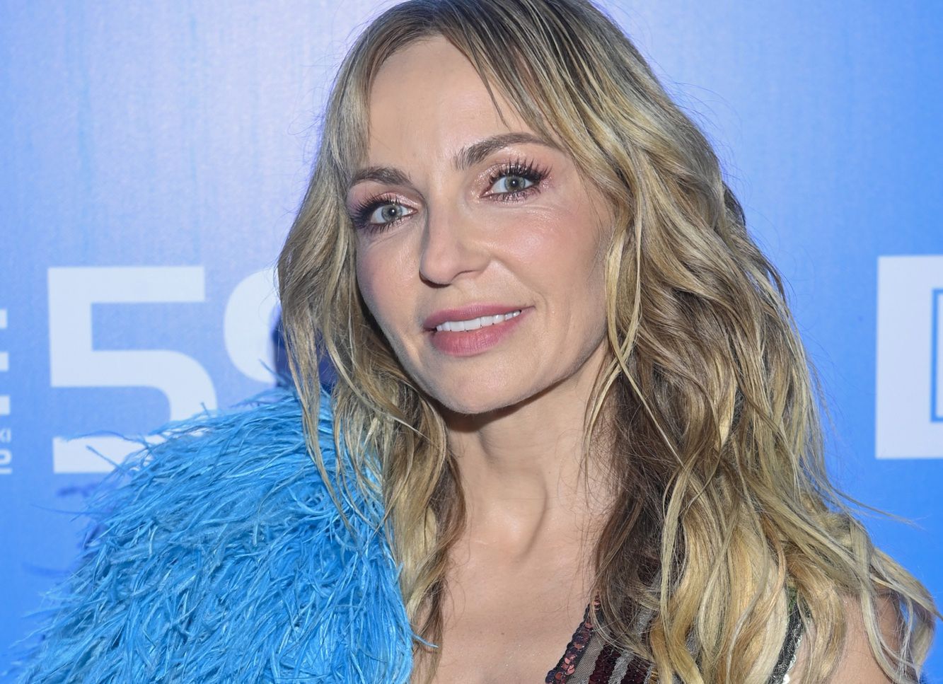 Lateksowy koszmar powraca? W takim stroju Ania Wyszkoni tańczy na ulicy ...