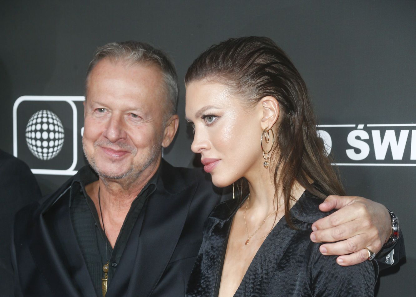 Bogusław Linda może być dumny z córki. Aktorka czaruje w Paryżu