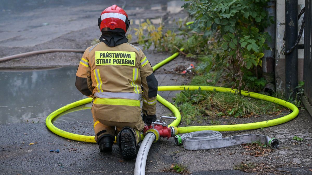 Ogromny pożar pod Warszawą. Dym jest widoczny z kilkunastu kilometrów