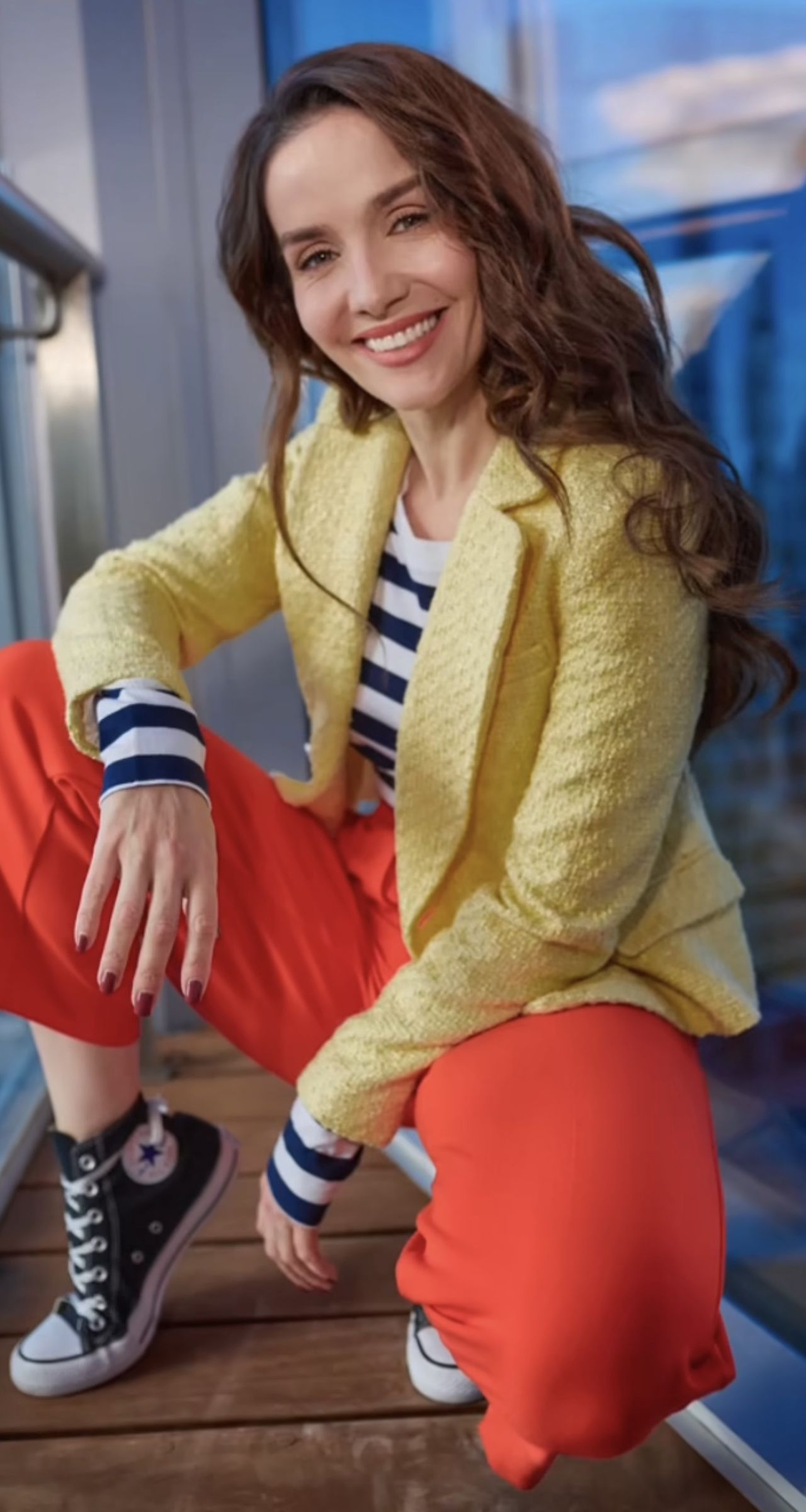 Natalia Oreiro w trampkach. Wróciła do stylu Milagros sprzed lat