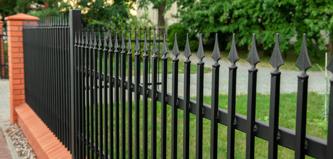 Ogrodzenia od 2026 roku. Co zmieni nowe prawo na wsi?