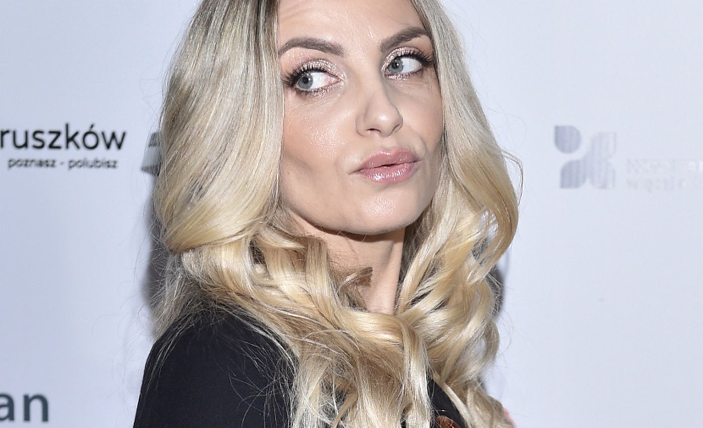 Maja Frykowska nawróciła się i poucza innych. "Jezus zmienił moje życie ...