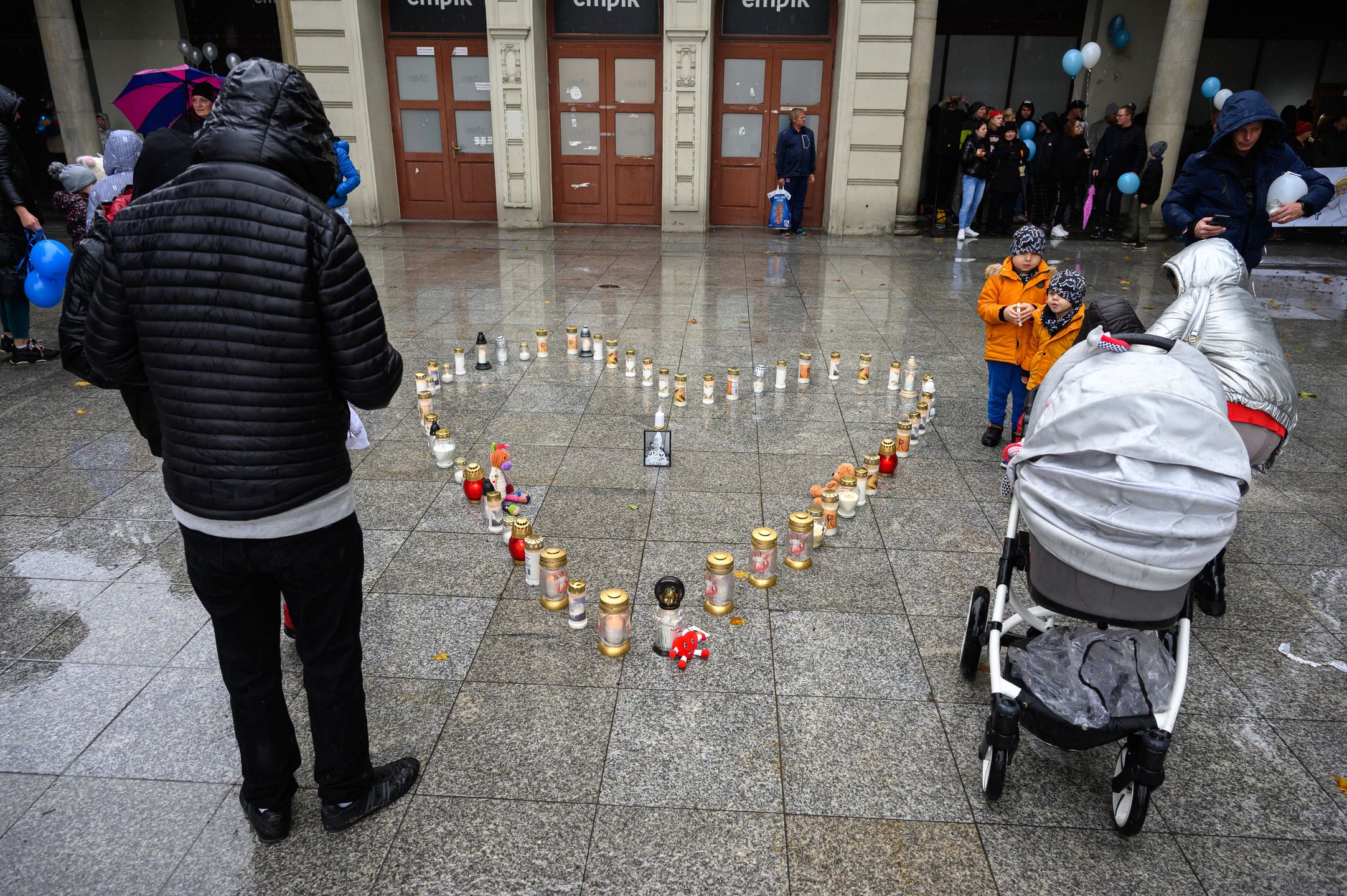 Sekretny pogrzeb 5-letniego Maurycego. Wiadomo, gdzie został pochowany