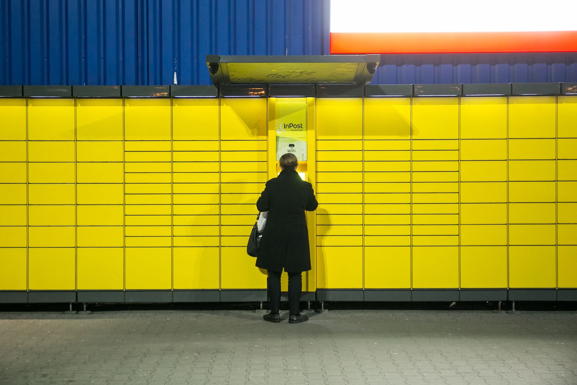 Włóż do paczkomatu pusty karton. Efekt? Będziesz w szoku