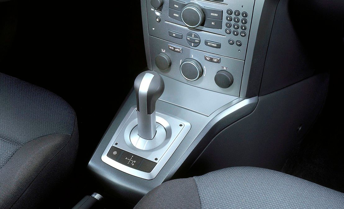 Tani samochód używany z automatem - do 10 tys. zł, jako pierwsze auto