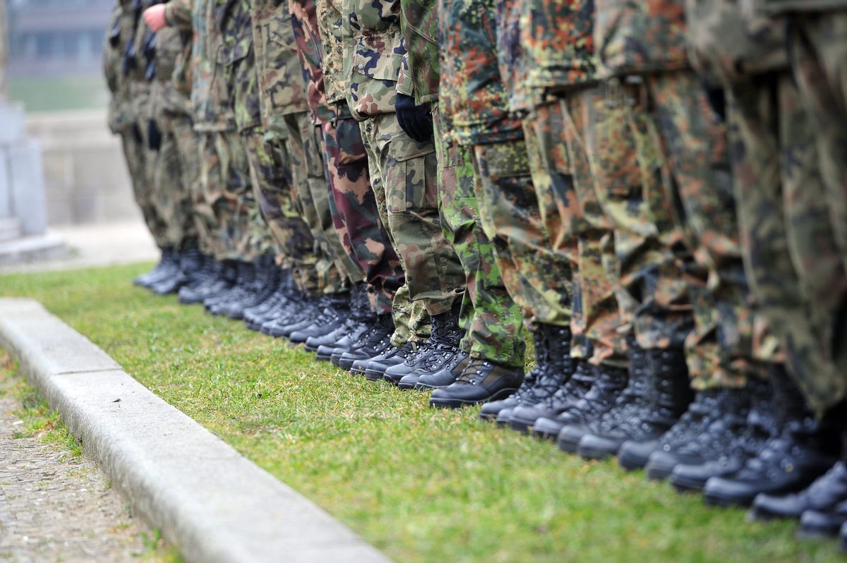 Podniesiono gotowość bojową. Co będzie działo się w Polsce? - WP Wiadomości