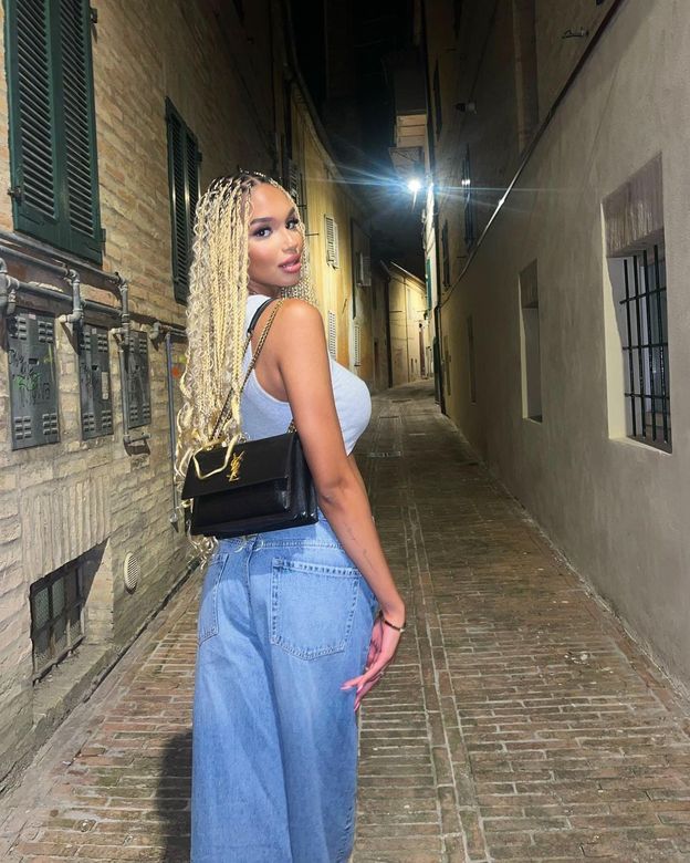Smolasty był z Nicole z "Top Model". Modelka jest nie do pozania - Pudelek
