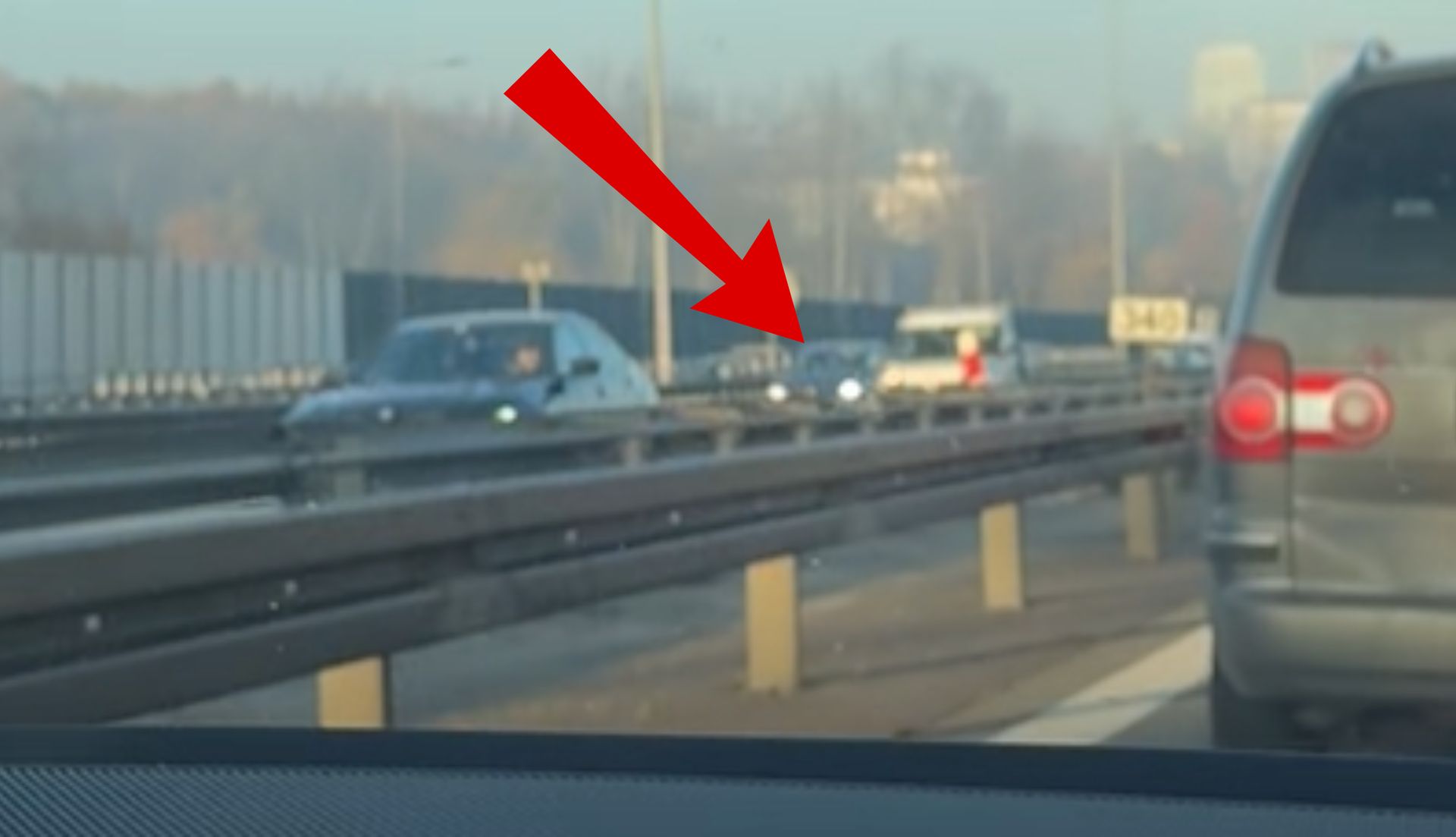 Sceny na A4. Aż trudno uwierzyć. Nagrali toyotę