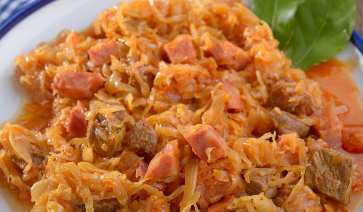 Andrzej Grabowski zdradził swój przepis na bigos. Sekretem jest czas ...