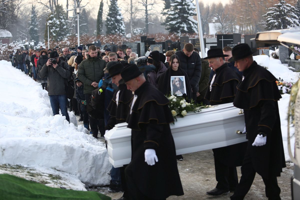 Śmierć 14-letniej Natalii. "Mieszkańców Andrychowa bardzo skrzywdzono ...