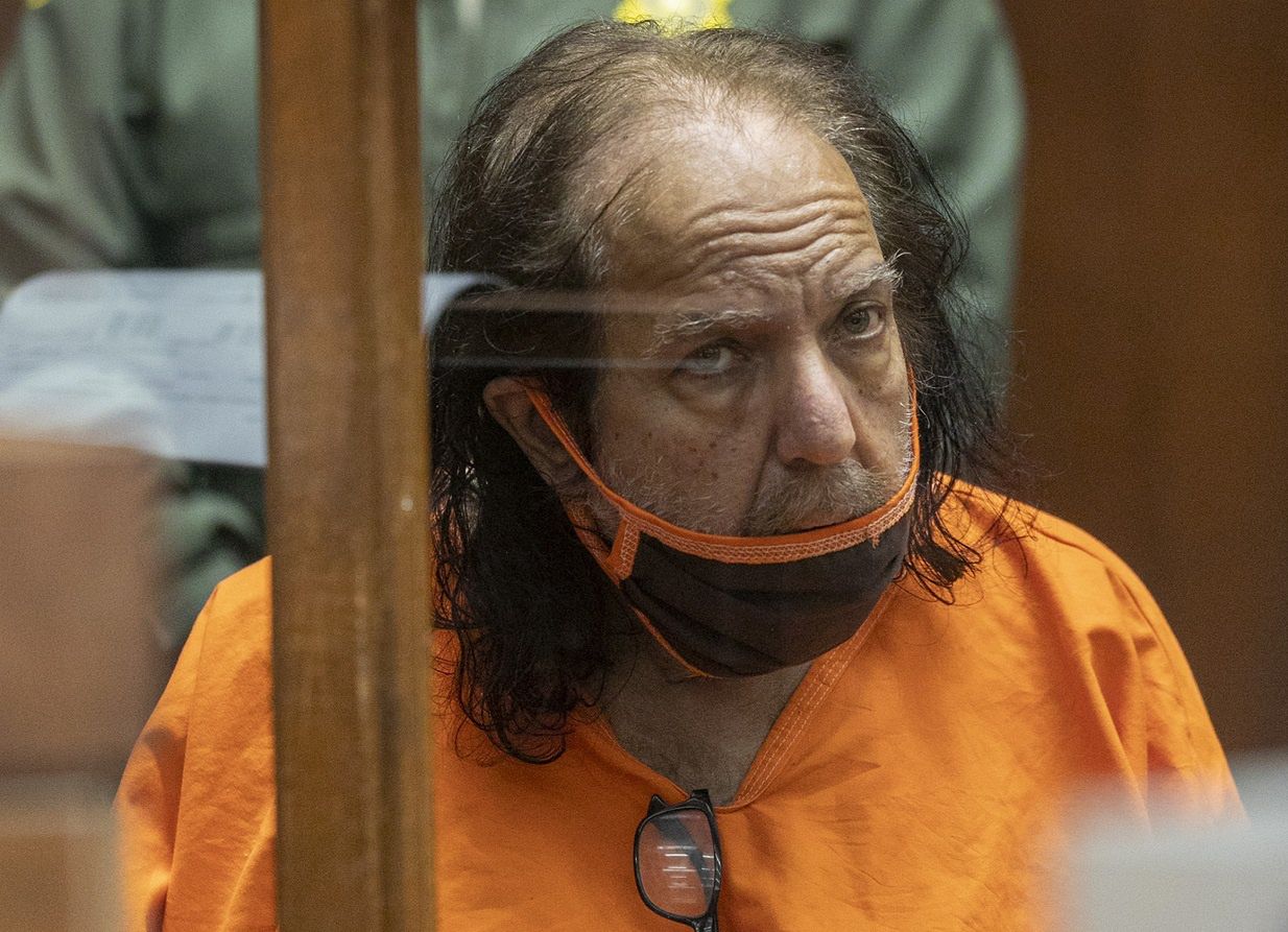 Grozi mu 250 lat więzienia. Ron Jeremy idzie w zaparte