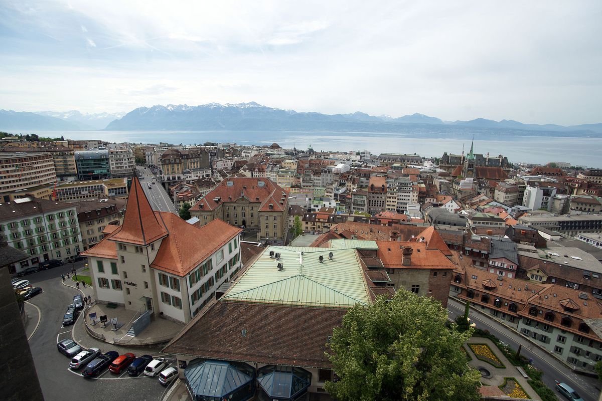 Lozanna. Tam, gdzie góry przeglądają się w jeziorze - WP Turystyka