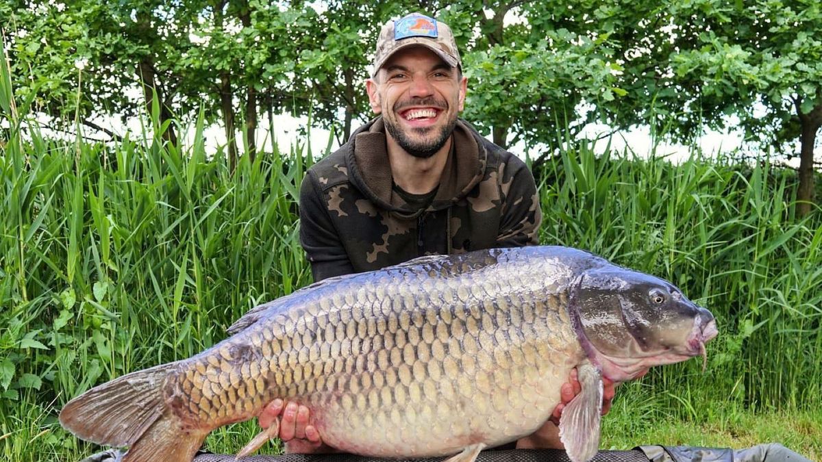Uwielbia wędkować, ale karpia w święta nie zje. Wyjaśnił dlaczego