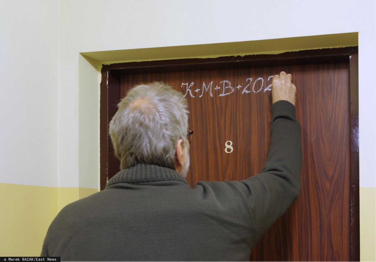 Czy ten napis na drzwiach jest prawidłowy? Nie wszyscy znają prawidłową odpowiedź